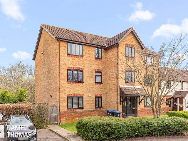 2 bed Apartment To Let