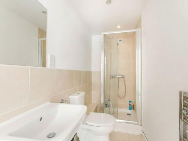 2 bed Apartment To Let