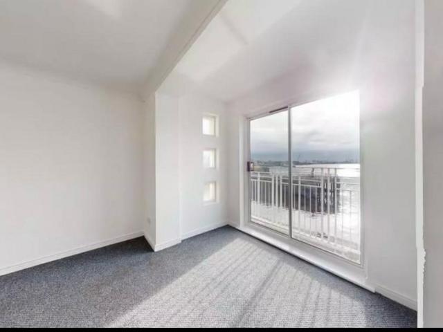 2 bed Apartment To Let