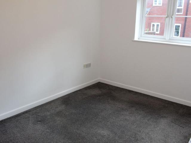 2 bed Apartment To Let