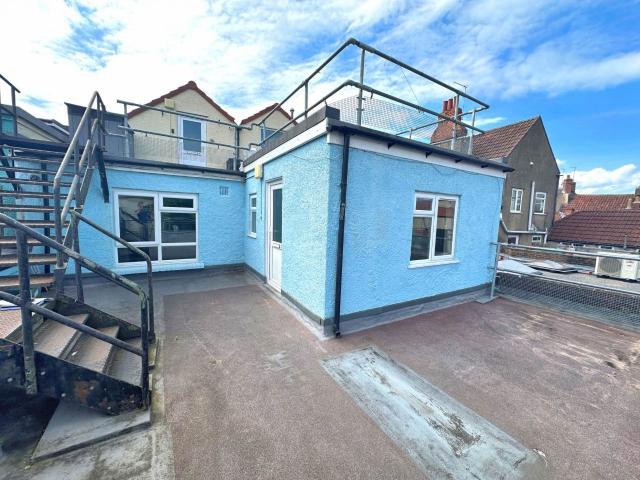 2 bed Apartment To Let