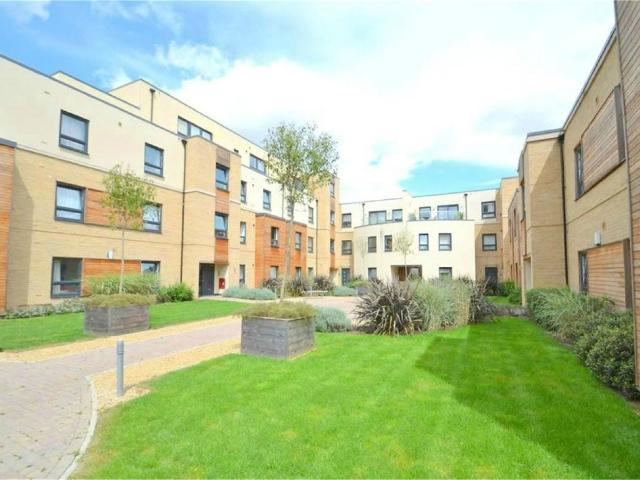 2 bed Apartment References Pending