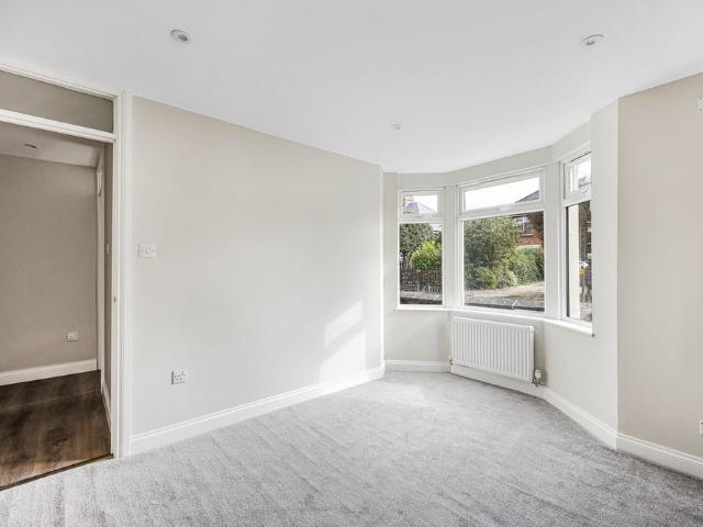 2 bed Apartment To Let
