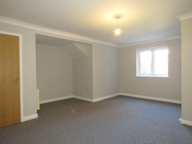 2 bed Apartment To Let