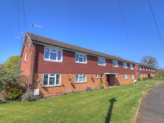 2 BED Apartment To rent