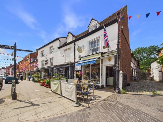 2 BED Apartment To rent