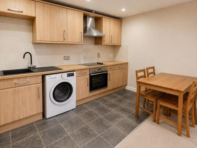2 BED Apartment To rent