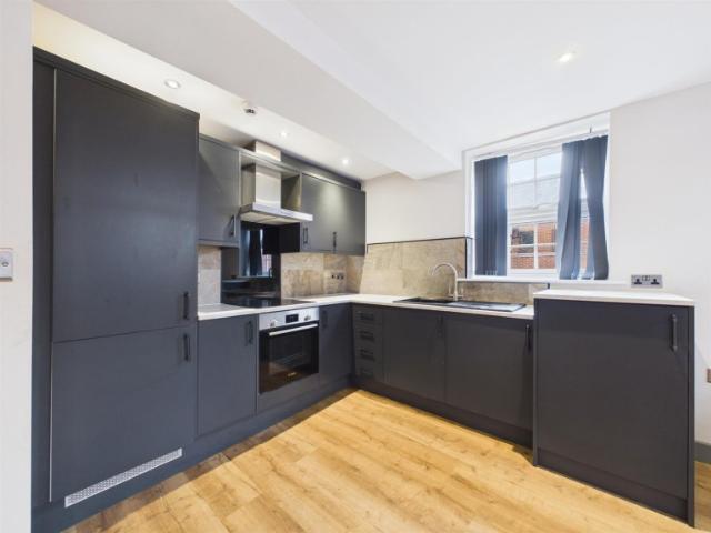 2 BED Apartment To rent