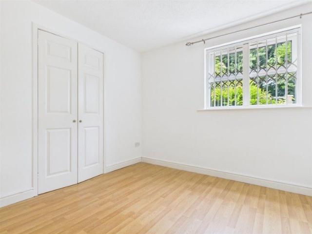 2 BED Apartment To rent