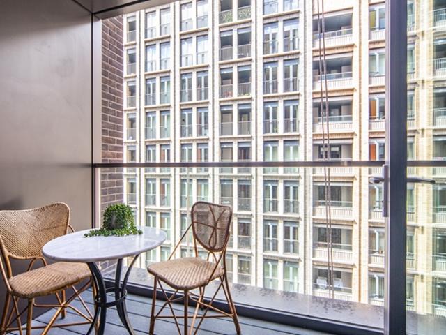 2 bed apartment to rent Thornes House, Nine Elms SW11