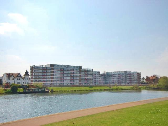 2 bed apartment to rent in Wilford Lane, West Bridgford, NG2 £895 per month