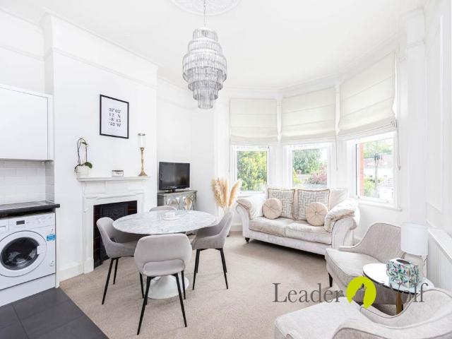 2 bed apartment to rent in Alumhurst Road, Bournemouth, BH4