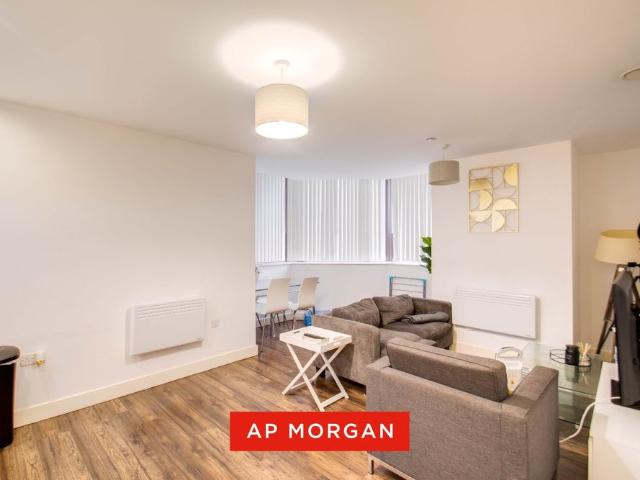 2 bed apartment to rent in Broad Street, Birmingham, B15