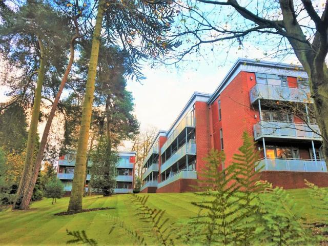 2 bed apartment to rent in Hawthorne Gardens, Birmingham, B13