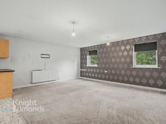 2 bed apartment to rent in Hughenden Reach, Maidstone, ME15
