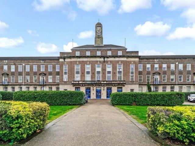2 bed apartment to rent in Longbridge Road, Dagenham, RM8