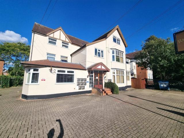 2 bed apartment to rent in Melton Road, West Bridgford, NG2 £995 per month