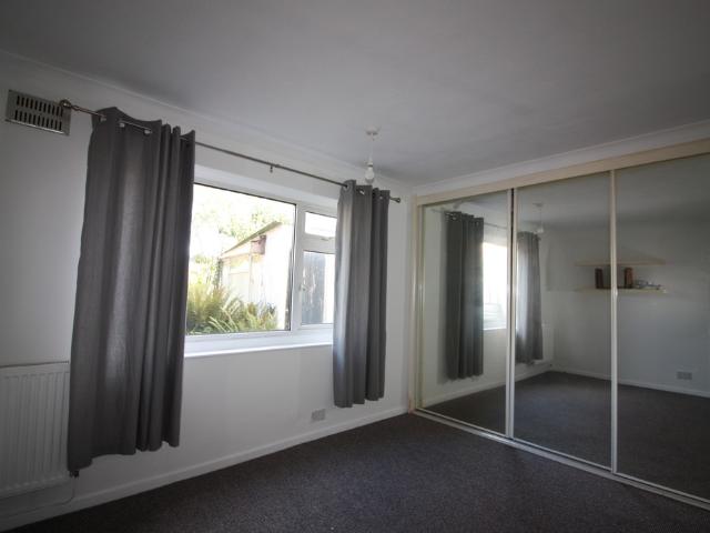 2 bed apartment to rent in Mincinglake Road ref: 512397