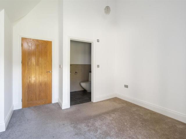 2 bed apartment to rent in Station Road, Knowle, Solihull