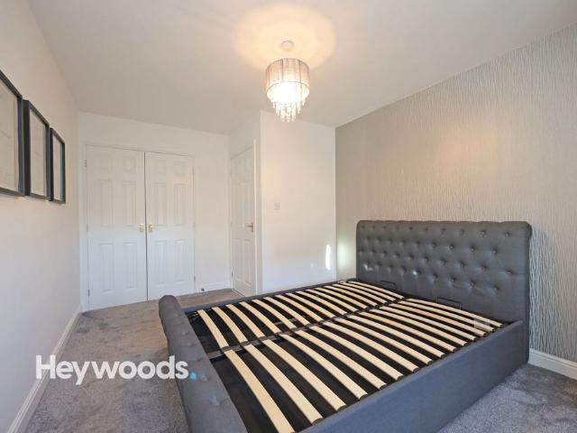 2 bed apartment to rent in Sunnymill Drive, Sandbach, CW11