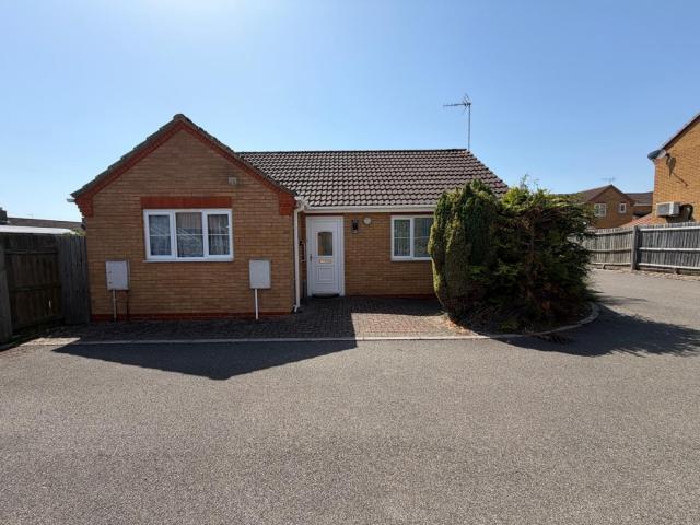 2 bed Bungalow To Let