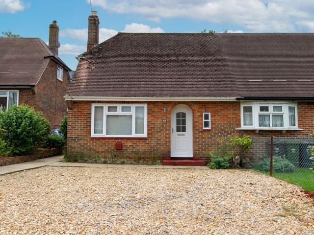 2 Bed Bungalow To Let
