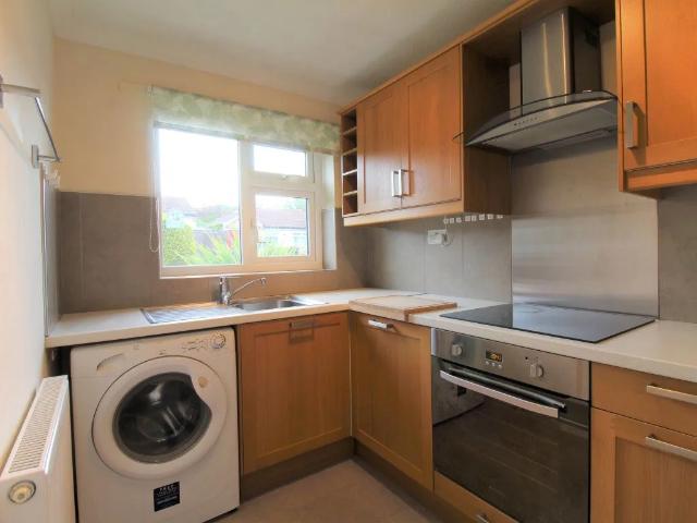 2 bed bungalow to rent in Windrush Close, Bramcote, Nottingham, NG9 3LN