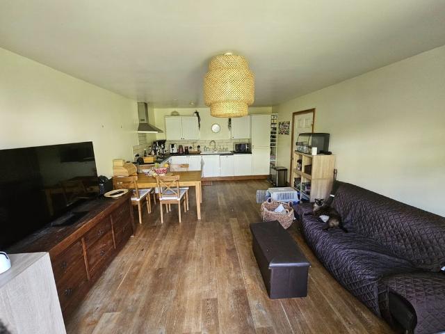 2 Bed Bungalow, Danube Court, SW16