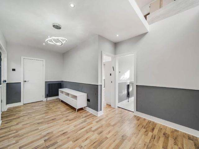 2 Bed Bungalow, Moor Lane, M7