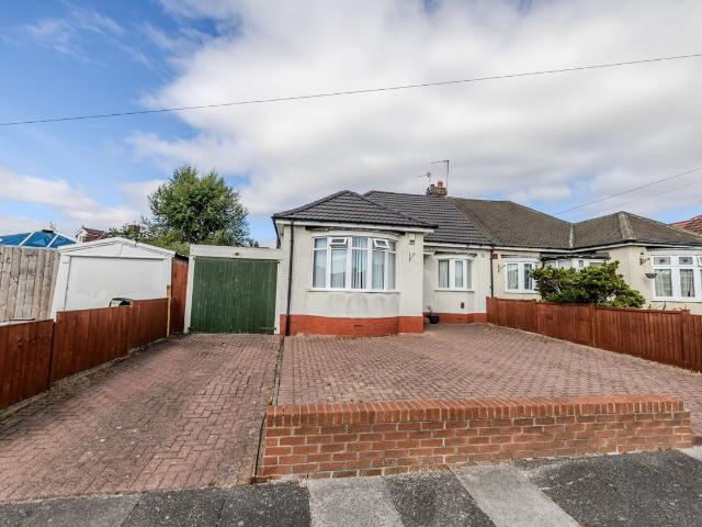 2 bed Bungalow Semi Detached for Rent