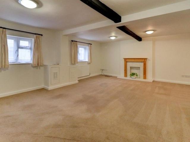2 BED Cottage To rent