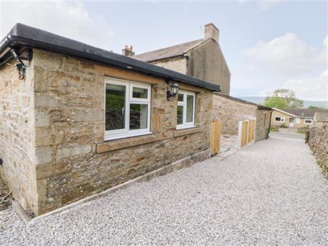 2 bed cottage to rent in Hall Garth Cottage