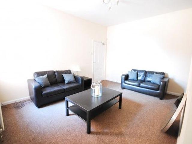 2 Bed Claremont Road, Spital Tongues