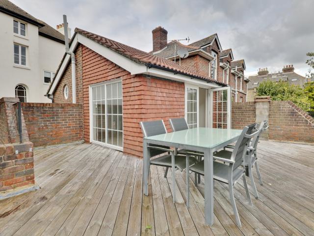 2 bed Detached to rent in Southsea Hampshire, PO5, from Pearsons Southsea. 34230
