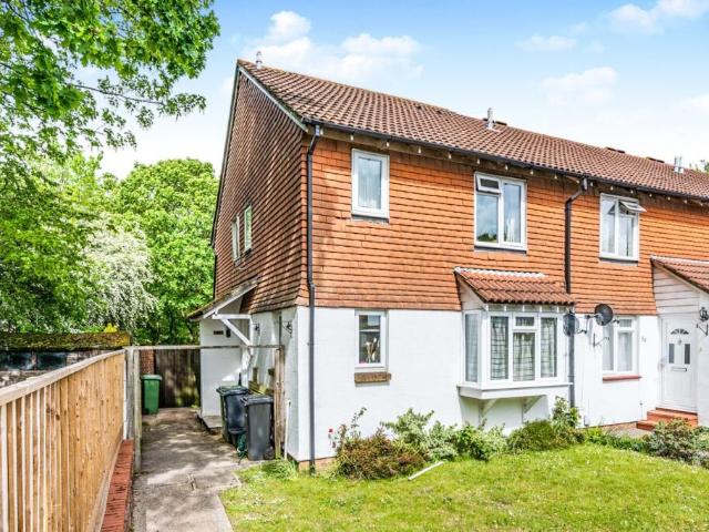 2 bed Detached to rent in Southampton Hampshire, SO18, from Leaders Bitterne. 34909