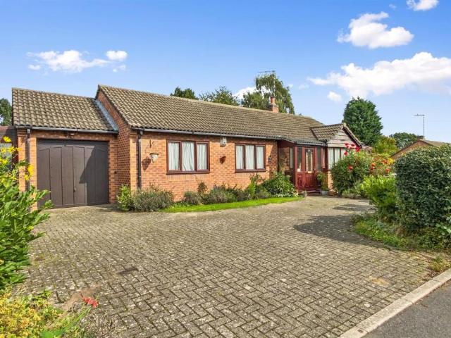 2 bed Detached bungalow to rent in Coventry West Midlands, CV5, from Coopers Coventry. 34081