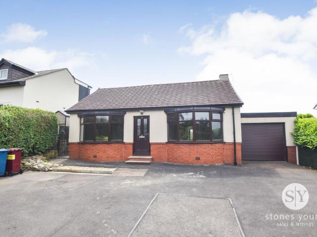 2 bed detached bungalow to rent in Ribchester Road, Clayton Le Dale, BB1