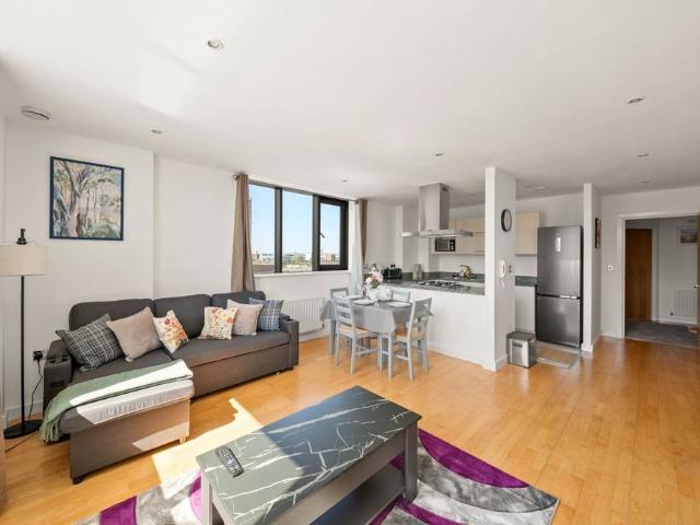 2 Bed Detached House, East India Dock Road, E14