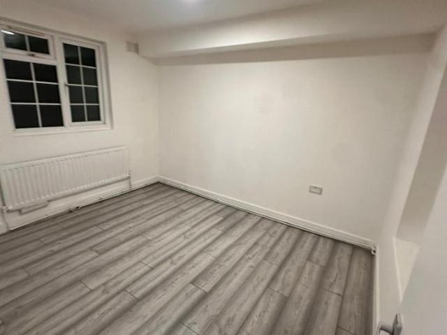 2 Bed Detached House, Firth Mount, LS11