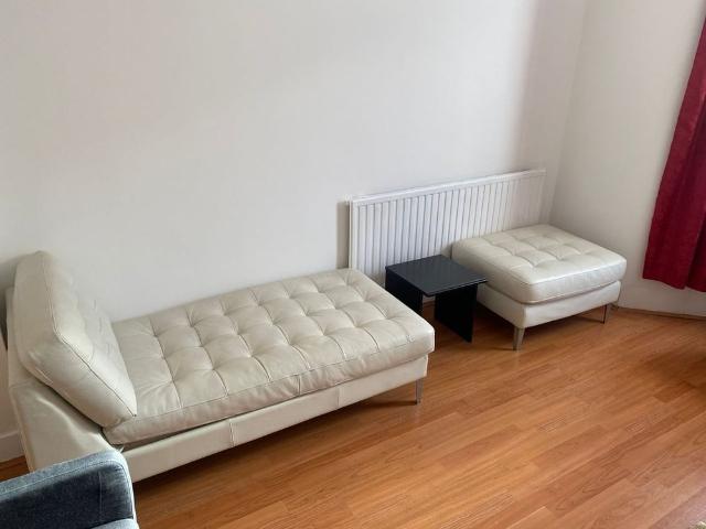 2 Bed Detached House, Francis Avenue, IG1