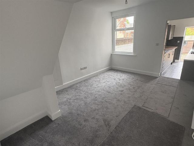 2 bed end of terrace to rent Lime Street, DE7