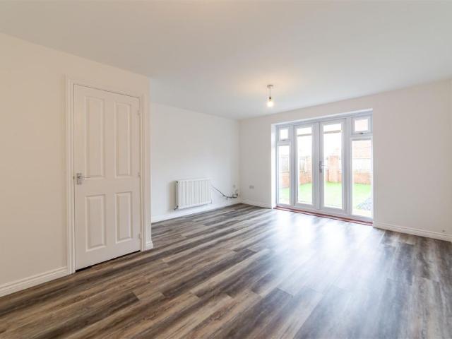 2 bed end of terrace house to rent in Roseden Way, Newcastle Upon Tyne, NE13