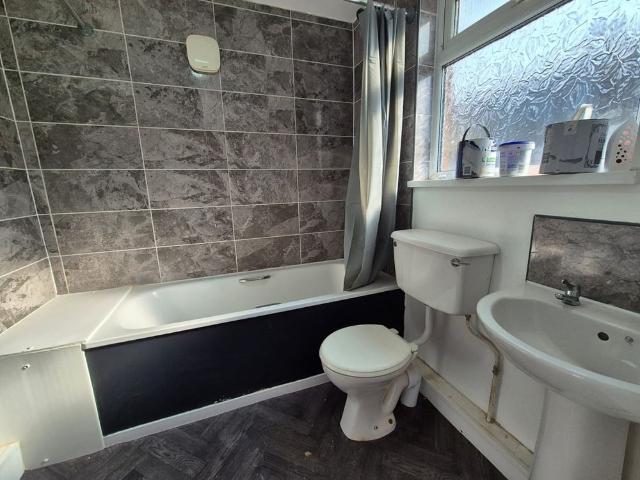 2 Bed End Terrace, Kilburn St, L21