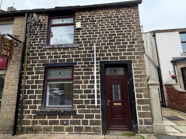 2 Bed End Terraced House for rent