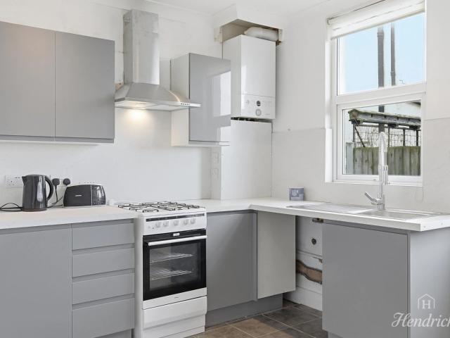 2 Bed For Sale in Westcliff on sea