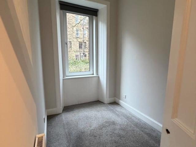 2 Bed Flat, Murieston Terrace, EH11