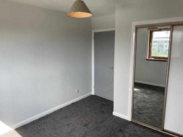 2 Bed Flat, Murieston Lane, EH11