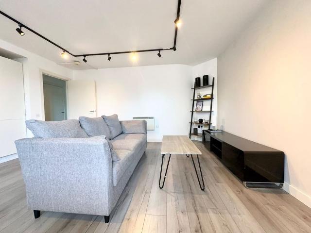 2 Bed Flat, Murray Grove, N1