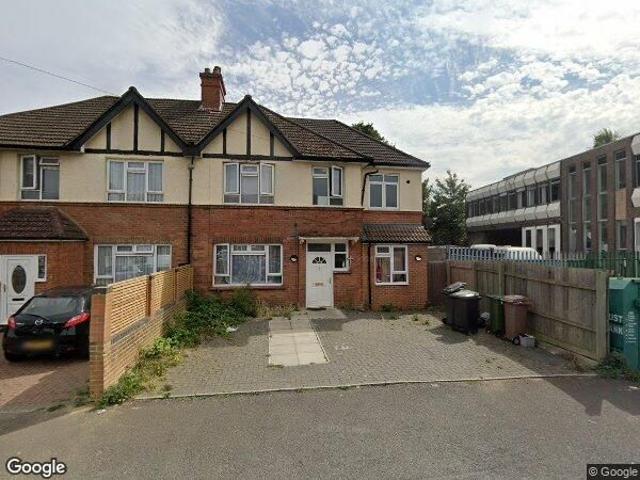 2 Bed Flat, Maidenhall Road, LU4