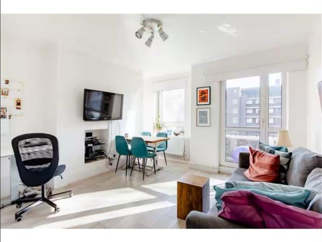 2 Bed Flat, Maitland Park Villas, NW3